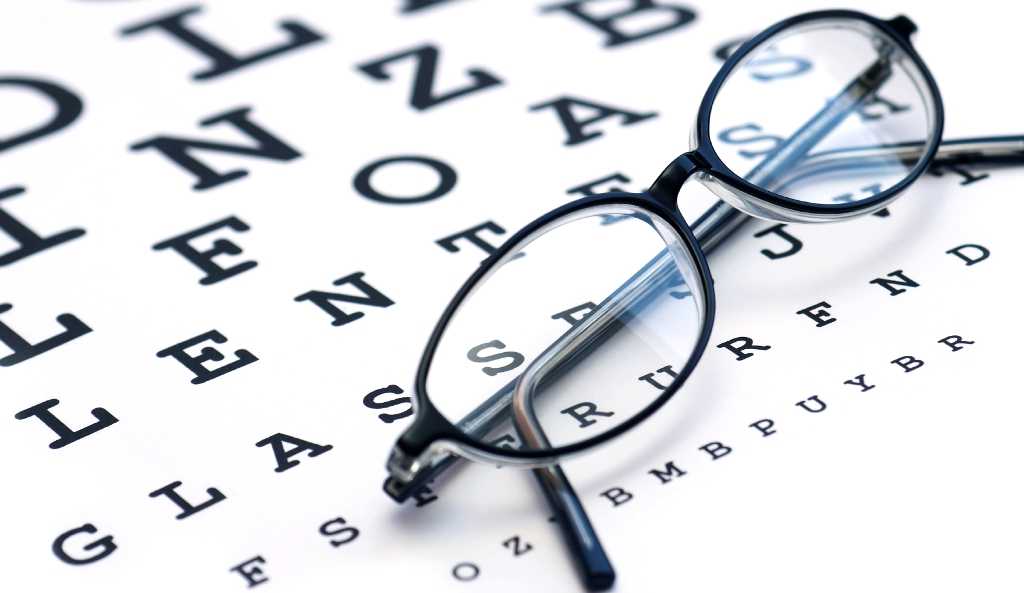 Review Optik SATURDAYS, Pilihan Terbaik untuk Model Kacamata Masa Kini ...